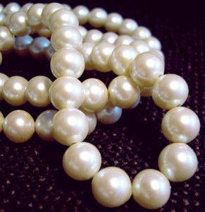 Researchers Try to Explain How Perfect Pearls Form | Sci.News