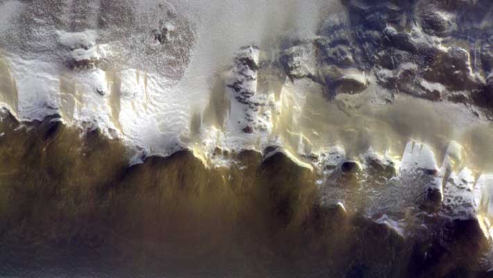 ESA’s ExoMars Orbiter Sends First Images from Its New Orbit around Mars ...