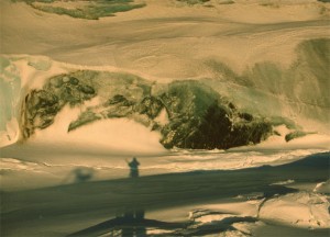 Study: Color of Green Icebergs is Caused by Iron-Oxide Minerals | Sci.News