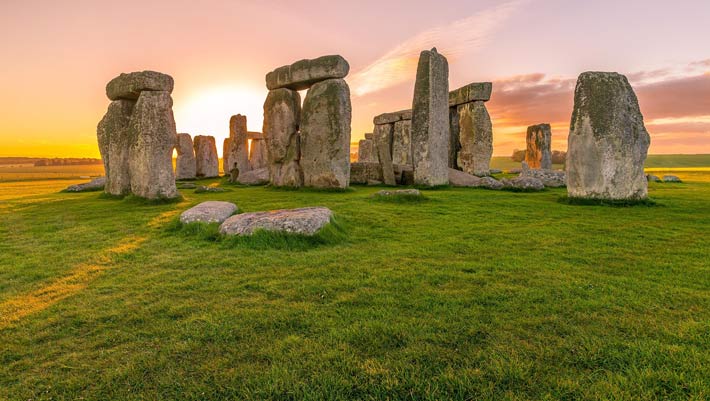 Stonehenge was Designed as Solar Calendar, Archaeologist Says | Sci.News