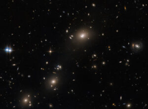 Hubble Spots Group of Oval-Shaped, Elliptical Galaxies in Pictor | Sci.News