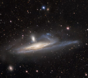 Dark Energy Camera Focuses on Massive Spiral Galaxy and Its Companion ...